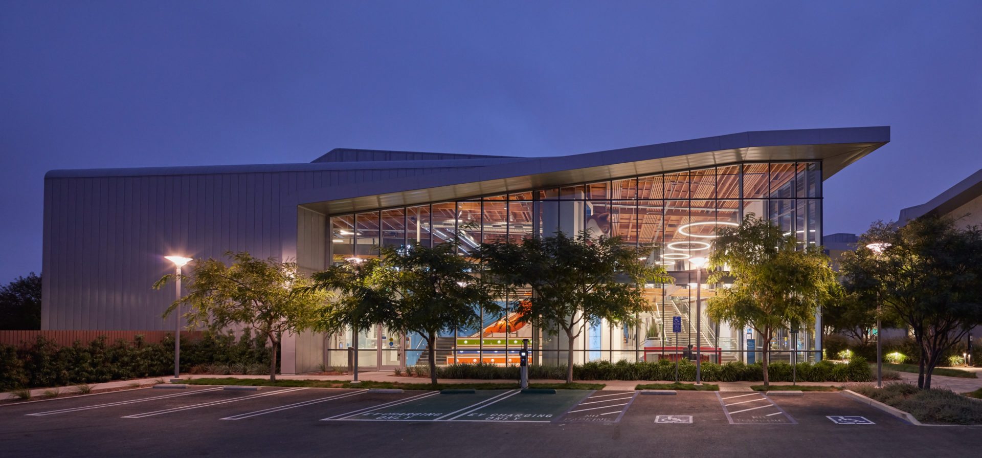 Annenberg PetSpace - Projects - MATT Construction